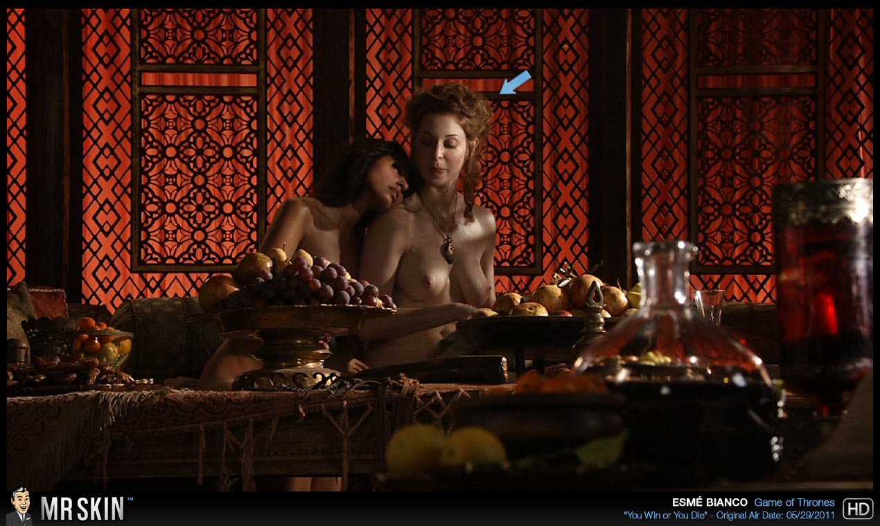 Голая Эсме Бьянко в Game Of Thrones